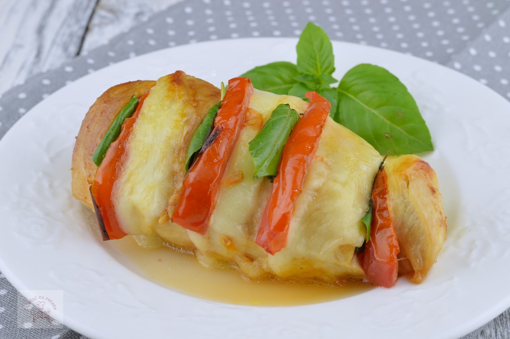 Piept de pui Caprese - CAIETUL CU RETETE