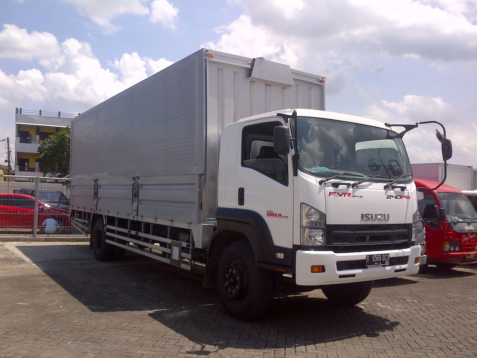 ISUZU GIGA FVR 34 L,P,S HP - isuzu jagoanku