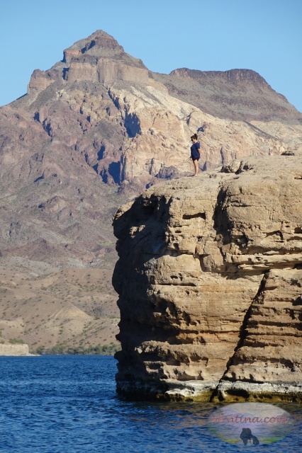 Searchlight, Nevada USA: Nelson's Landing Cliff Jumping Site ...