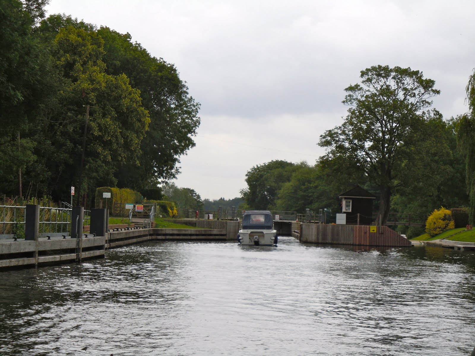 NB Rock 'n' Roll: Windsor to Boveney Lock