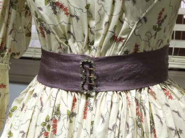 Hollywood Movie Costumes and Props: Amanda Seyfried's Cosette gown from ...