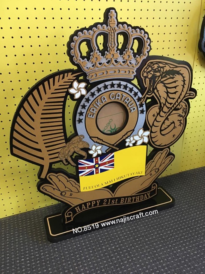 No.8519: 21st Cook Island key 75cm height