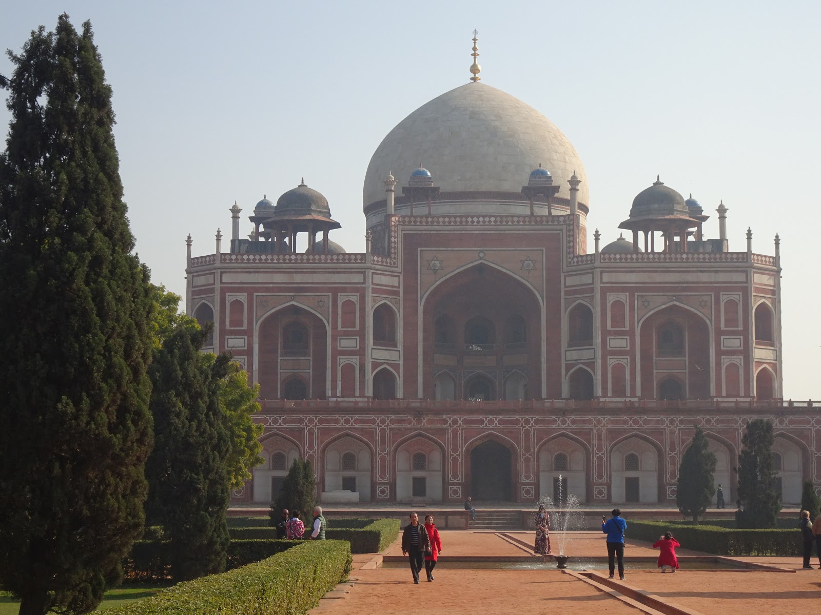 Vintage Vixen: All Izz Well - Delhi's Tombs, Trains and Treats