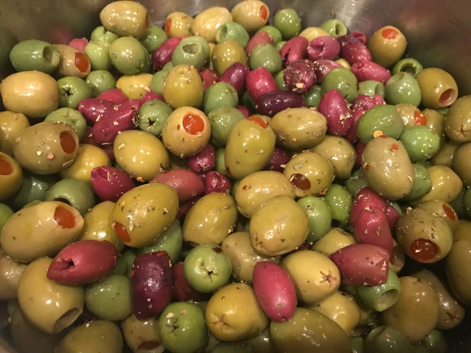 I Like to Bake and Cook Blog: Marinated olives