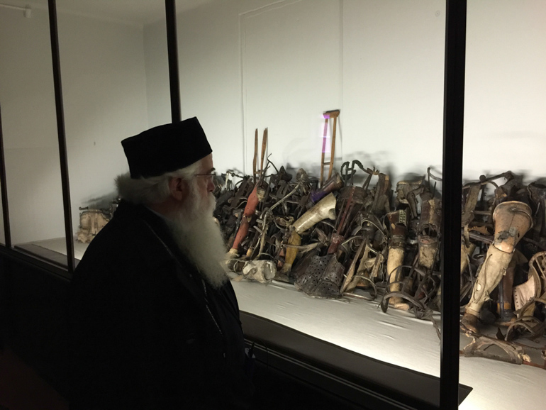 ΑΜΒΩΝ: Ο Μητροπολίτης Δημητριάδος στο Άουσβιτς