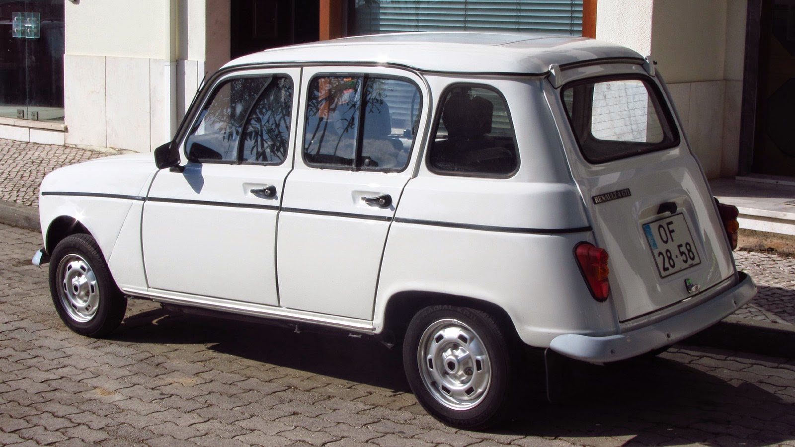Tales from the Road: Featured Car - Renault 4