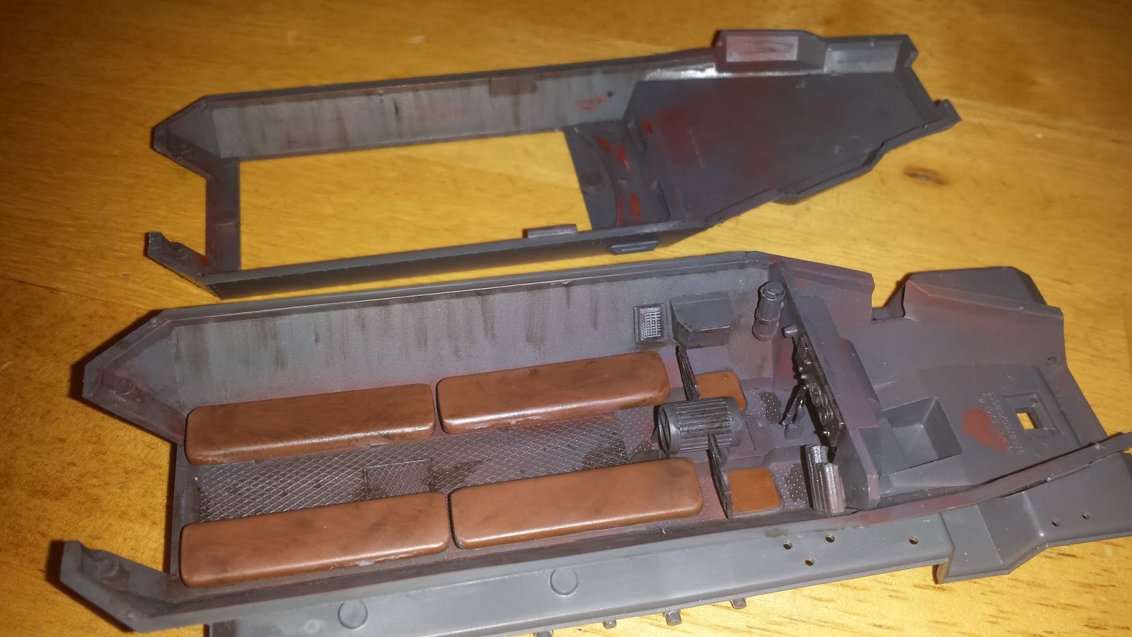 A Model for Ants: Hanomag's Interior Painting