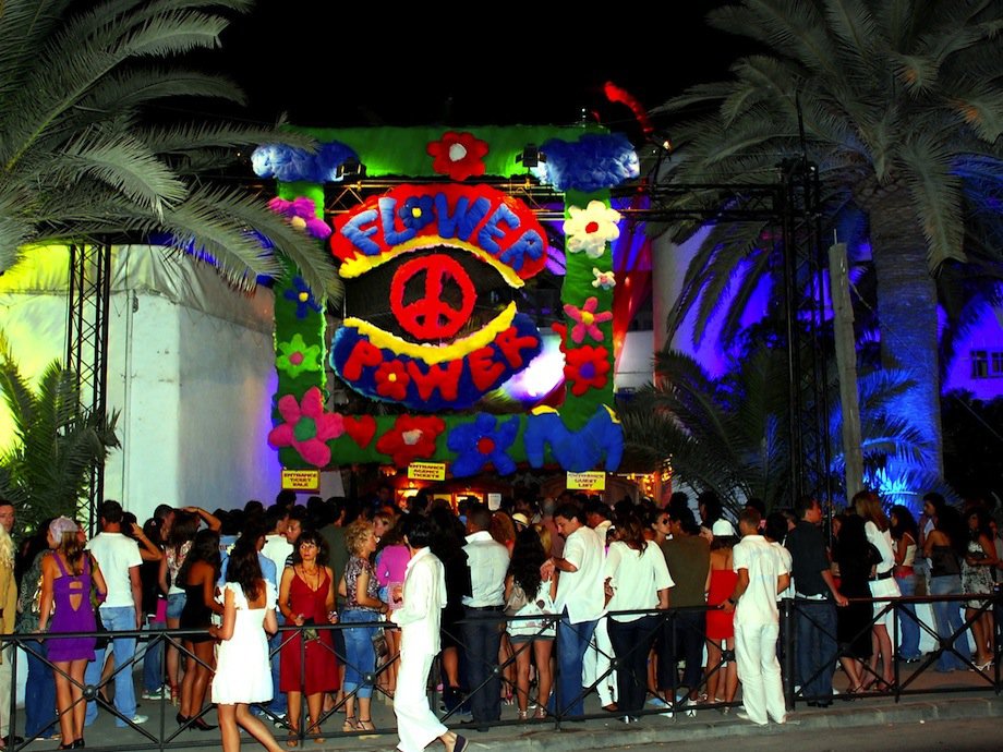 Un tributo a la música y la libertad en Flower Power Nights la guía de ...