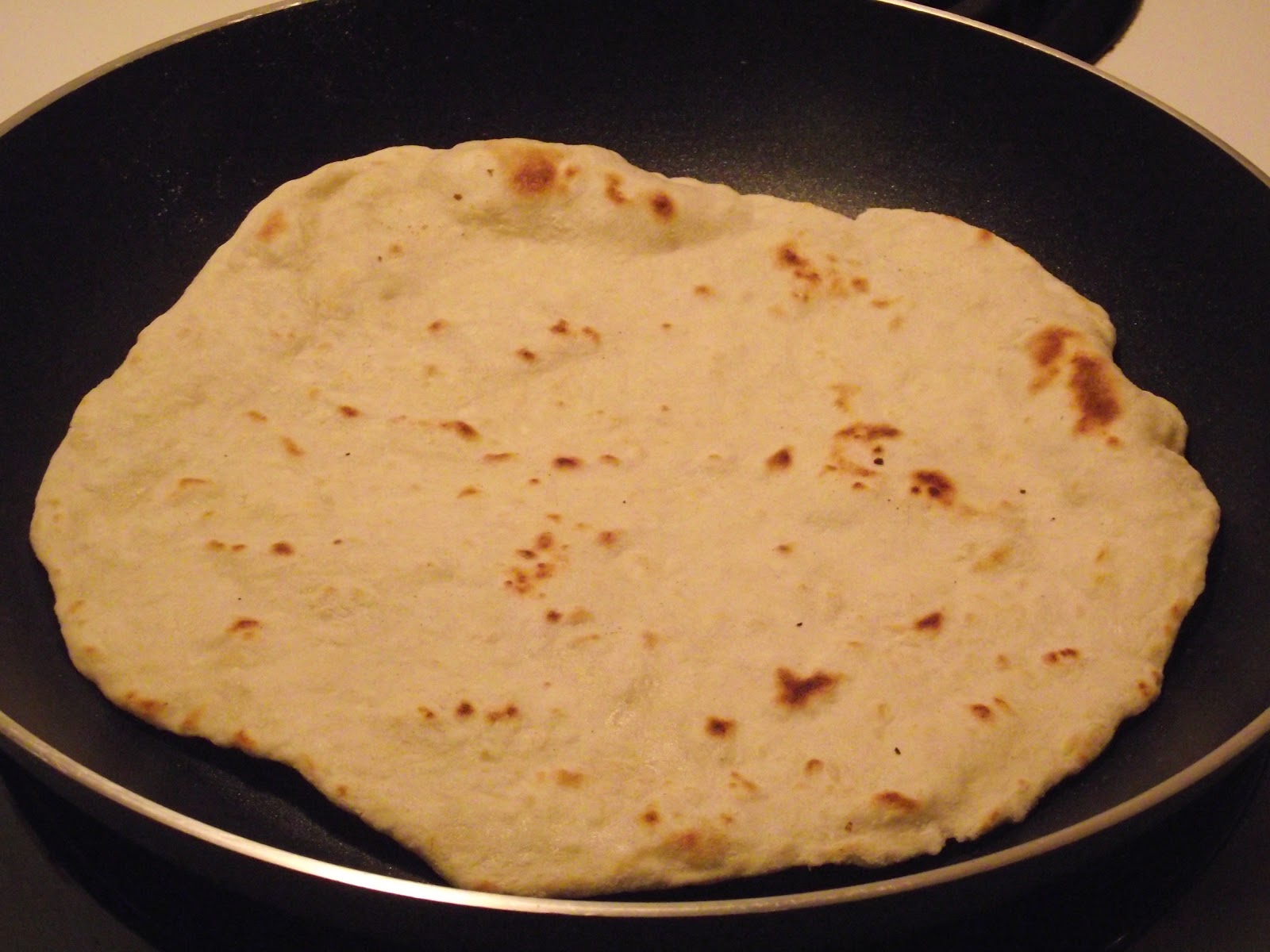 The Unabashed Kitchen Wench: Easy Flour Tortillas