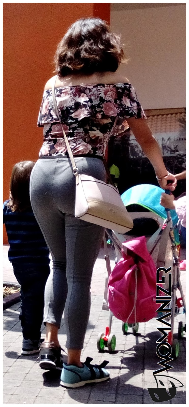 Señora Con Pantalon De Vestir Tanga Marcada Mujeres Bellas En La Calle