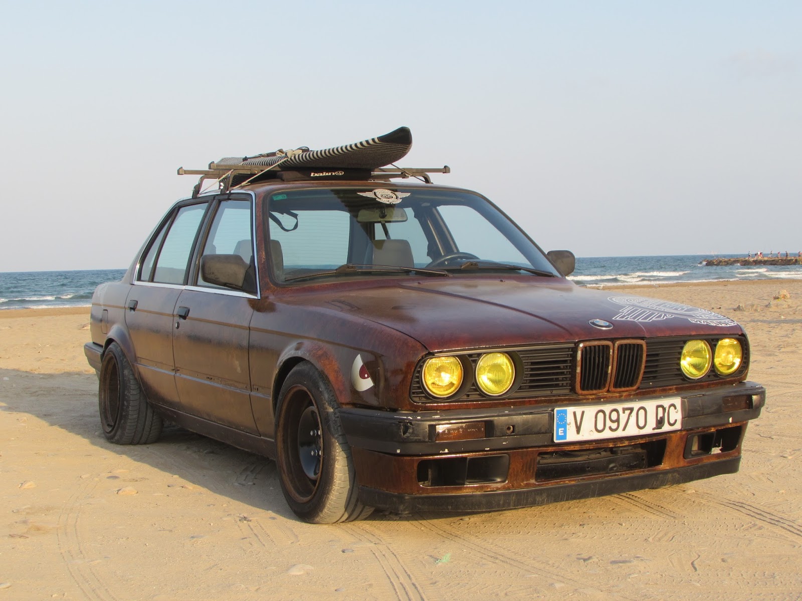 Bimmer Freaks: E30 RAT STYLE , NO DEJA INDIFERENTE