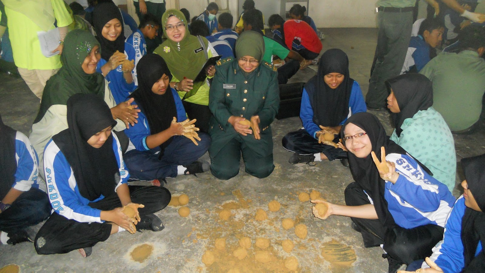 Kelab Seni Dan Alam Sekitar SMKDOB (PENGGUNA): AKTIVITI KELAB PENGGUNA 2012