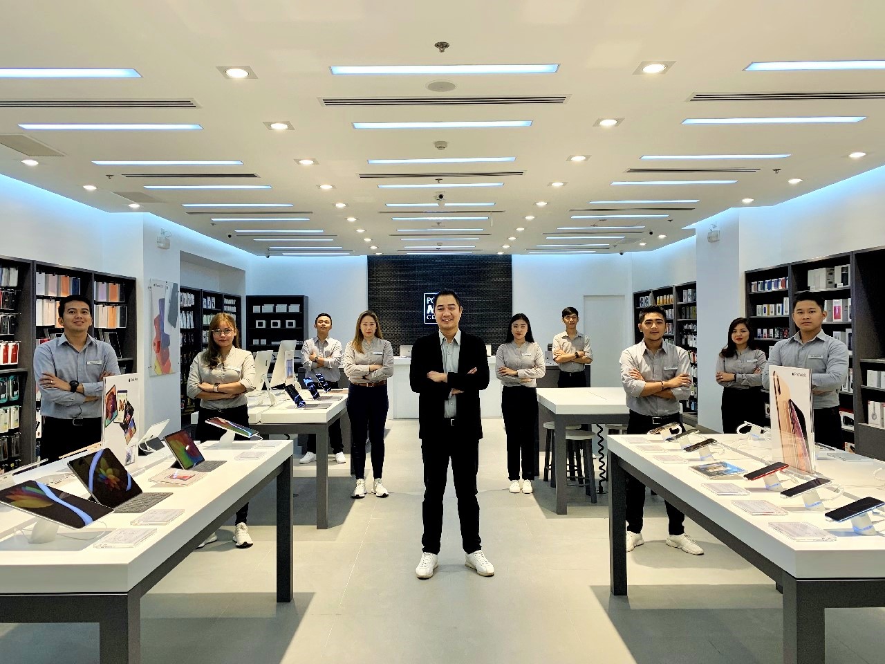 Manila Shopper: Power Mac Center Opens a Brand New Store at the Ayala ...