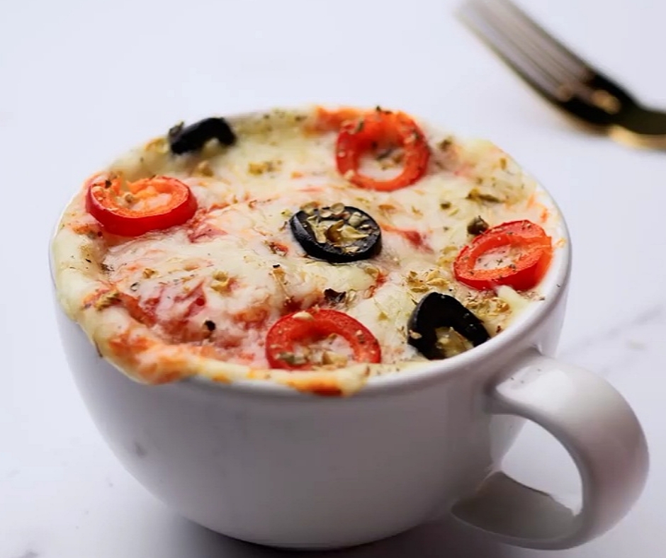 How to make Mug Pizza at Home | Homemade Mug Pizza Recipe ...