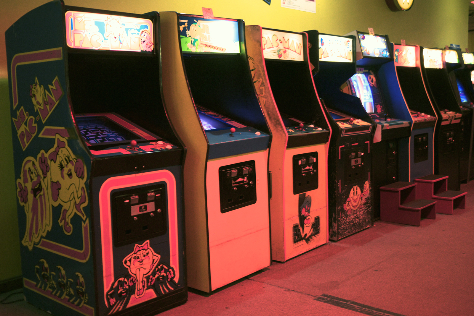 Vault 1541: Funspot: The Largest Arcade in the World!