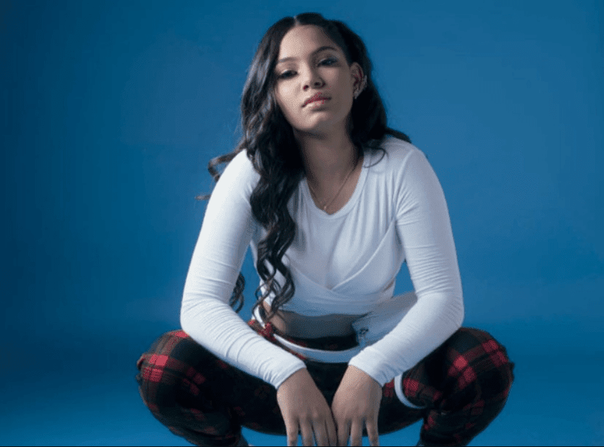 Disquera Sony firma a La Ross María - Montecristi Al Dia