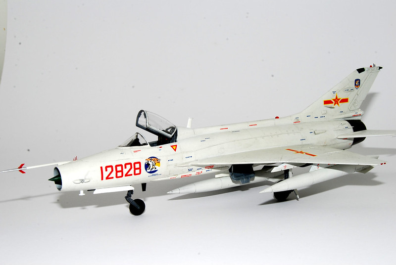 The Art of Styrene - Björns modeller: Chengdu J-7G, Trumpeter 1/48 (2018)