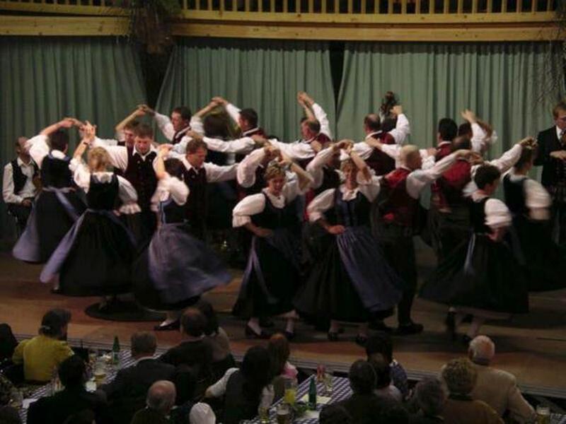 Demasiadas Noches: Ländler (Alemania-Austria)