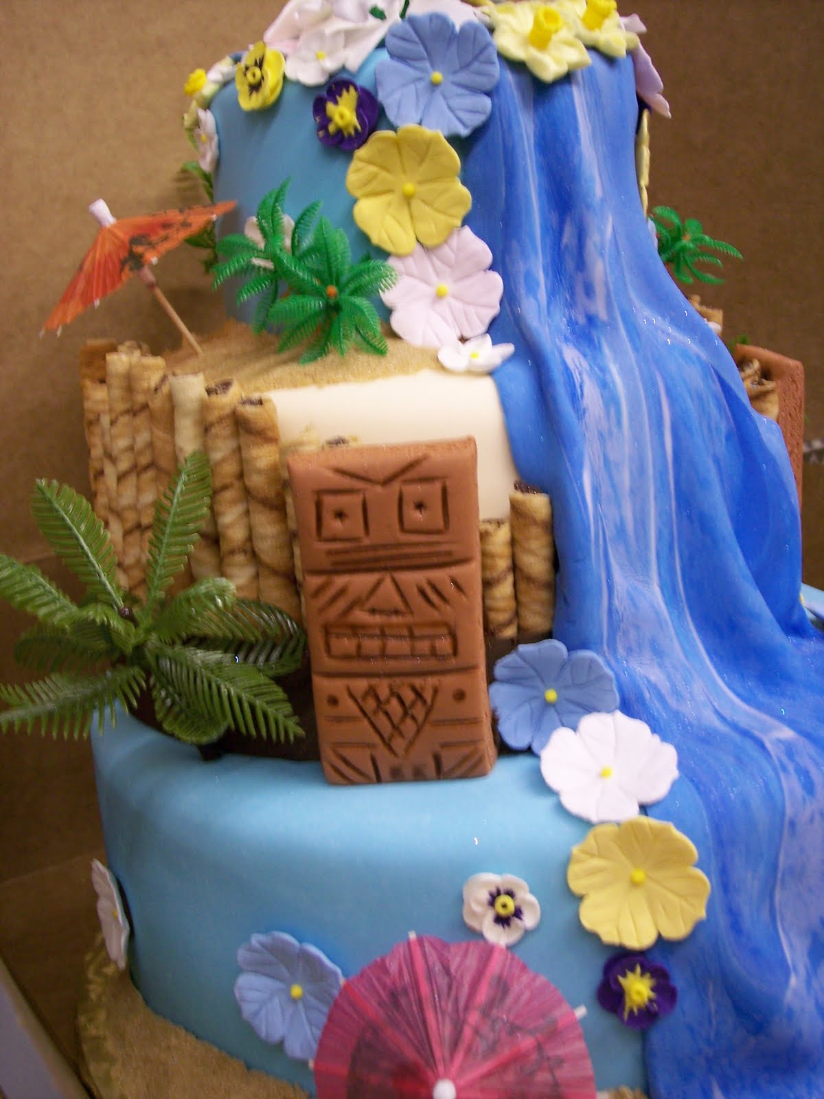 MyMoniCakes: Tiki Luau Cake with Waterfall and Sugar Flowers