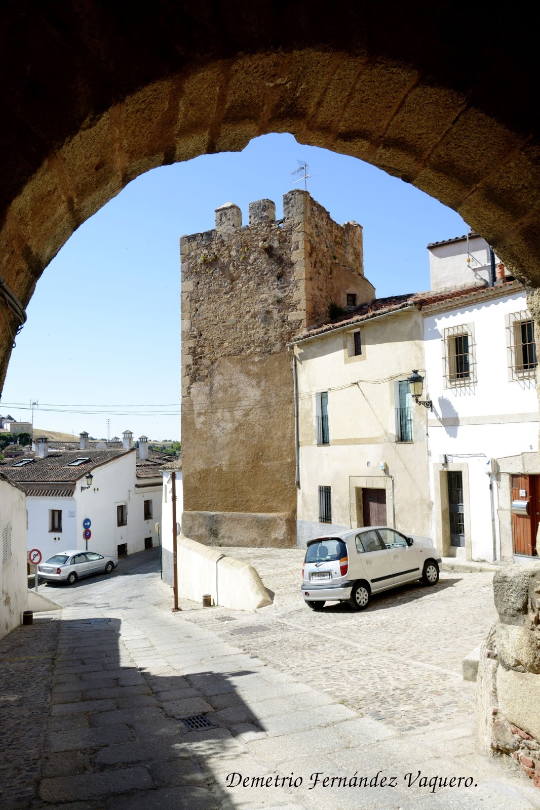 IX- Cáceres Torres Albarranas de la muralla Torre del Rio Siglo XII ...