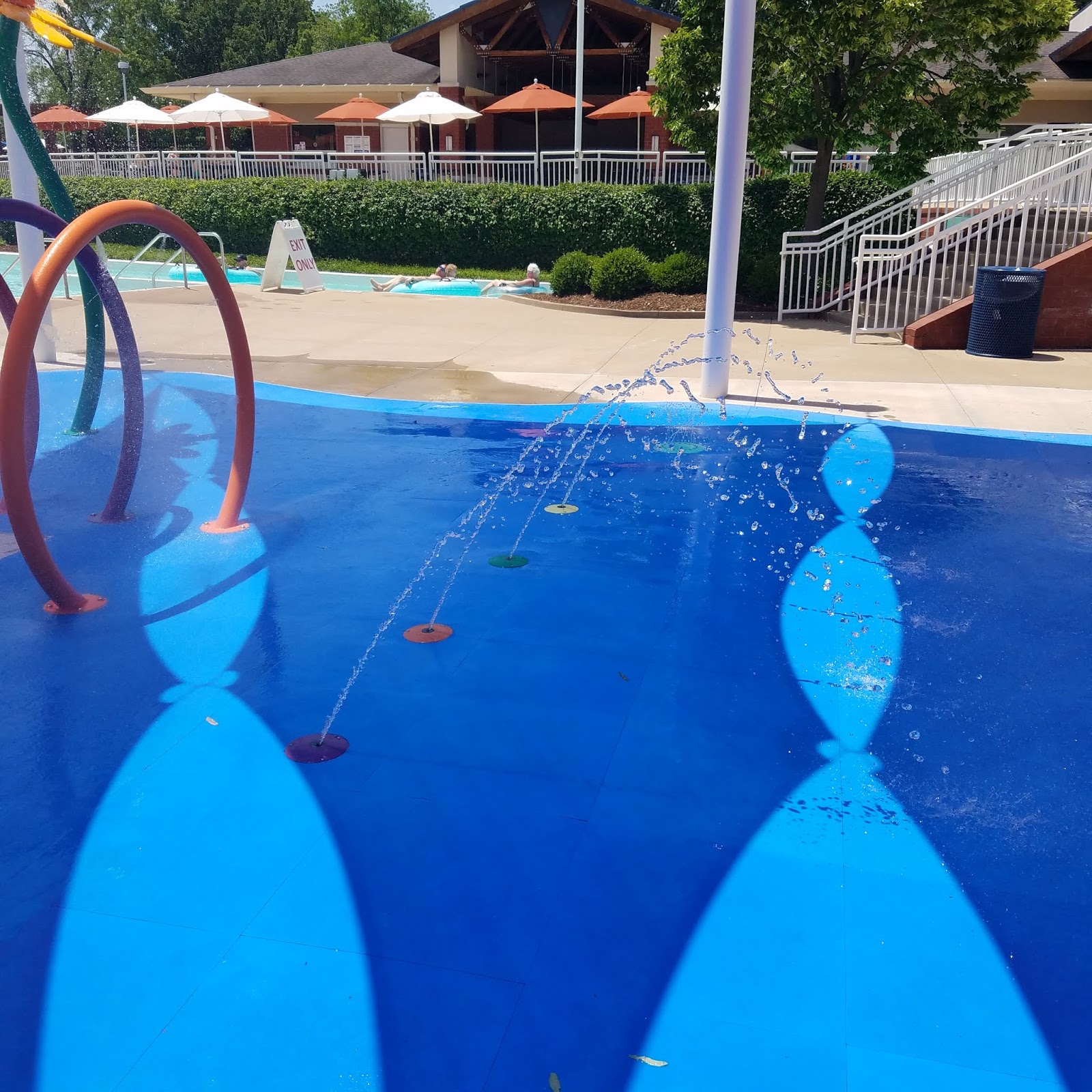 Play St. Louis: North Pointe Aquatic Center, Ballwin