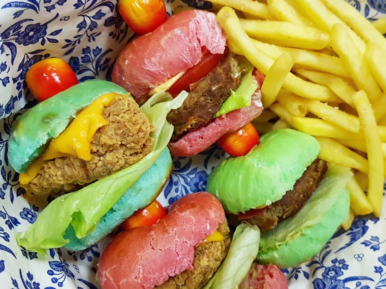 Maryam's Culinary Wonders: 1421. Colored Burger Buns