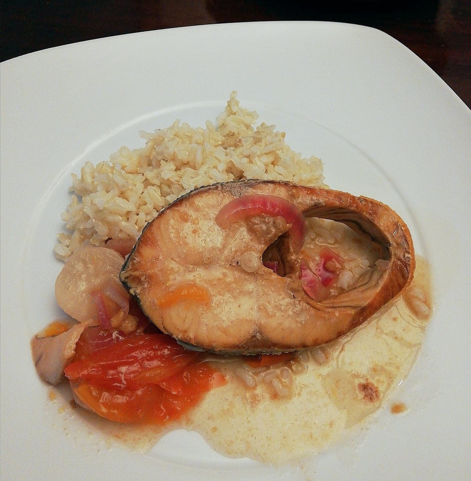 TOPAZ HORIZON: Homemade recipe: Sinigang na Salmon