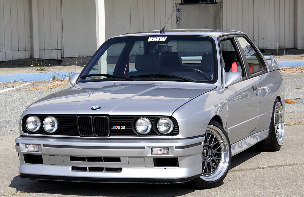 Specification BMW E30 M3