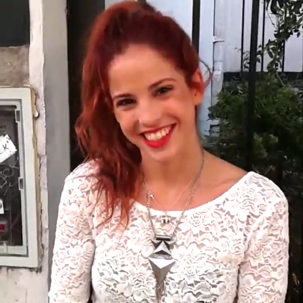 S2 Cande Molfese: Photoshoot de Candelaria Molfese para a 'Pronto' + Vídeo