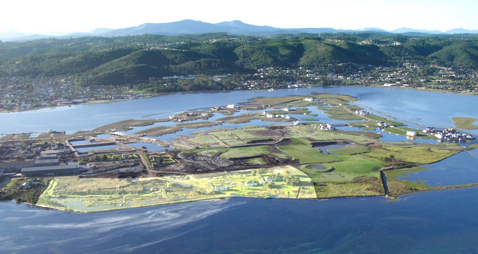 Thesen Islander News: Aerial photograph - October 2002