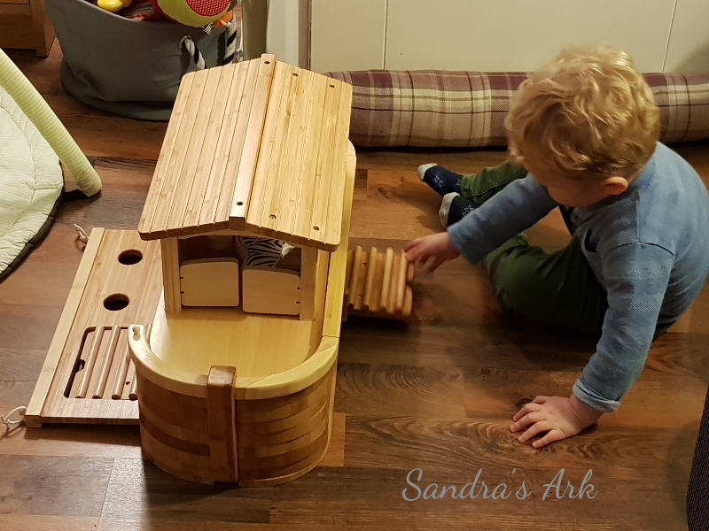 Sandra's Ark: The Wooden EverEarth Noah's Ark Toy for Young Children ...