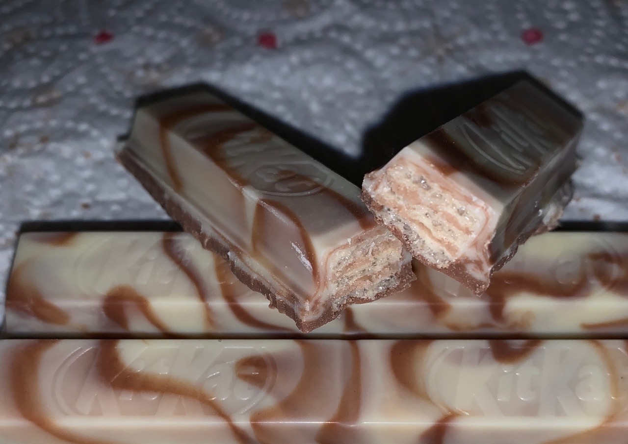 FOODSTUFF FINDS: Kit Kat - A Taste Of Delicious Coconut (B&M) By @Cinabar