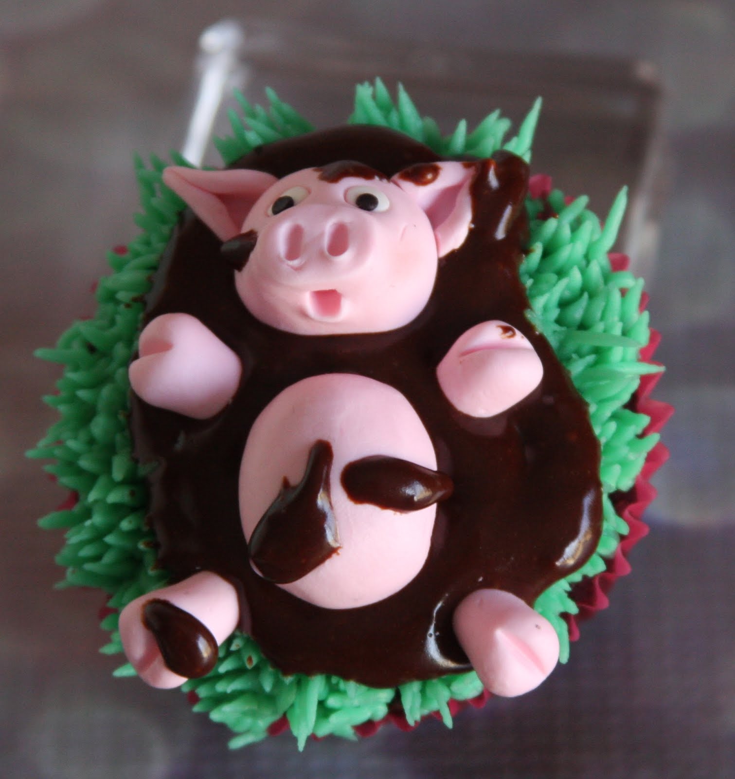 Tammy's Frosted Memories: Pink Barnyard Cake