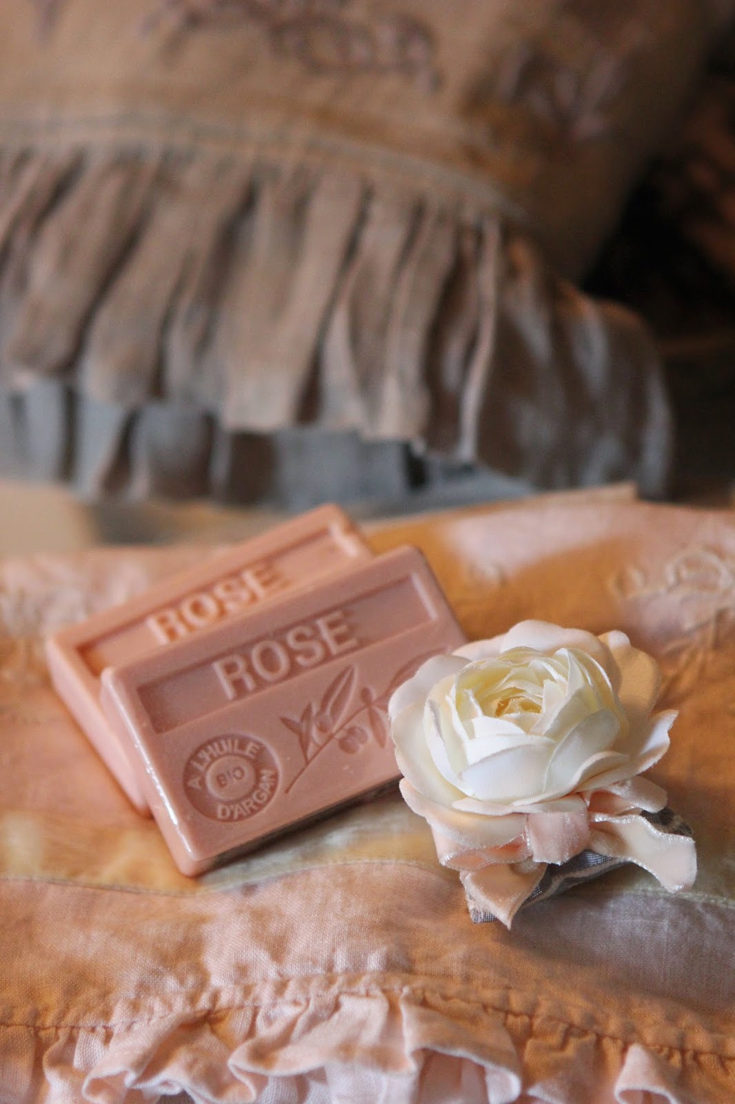Romancing the Home: Faded Roses