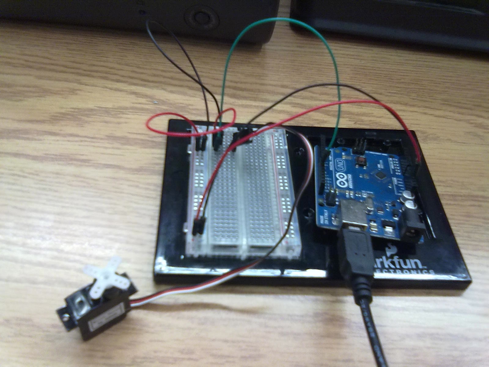 Learning Arduino A Single Servo Circ 04