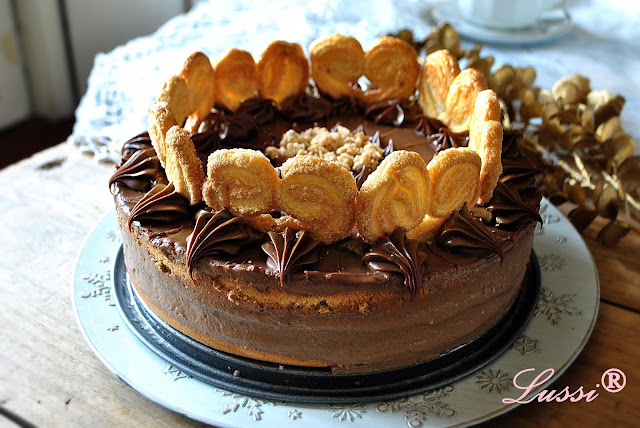 Lussi`s World of Artcraft: Торта "Кралица Мария" / Queen Mary's Cake