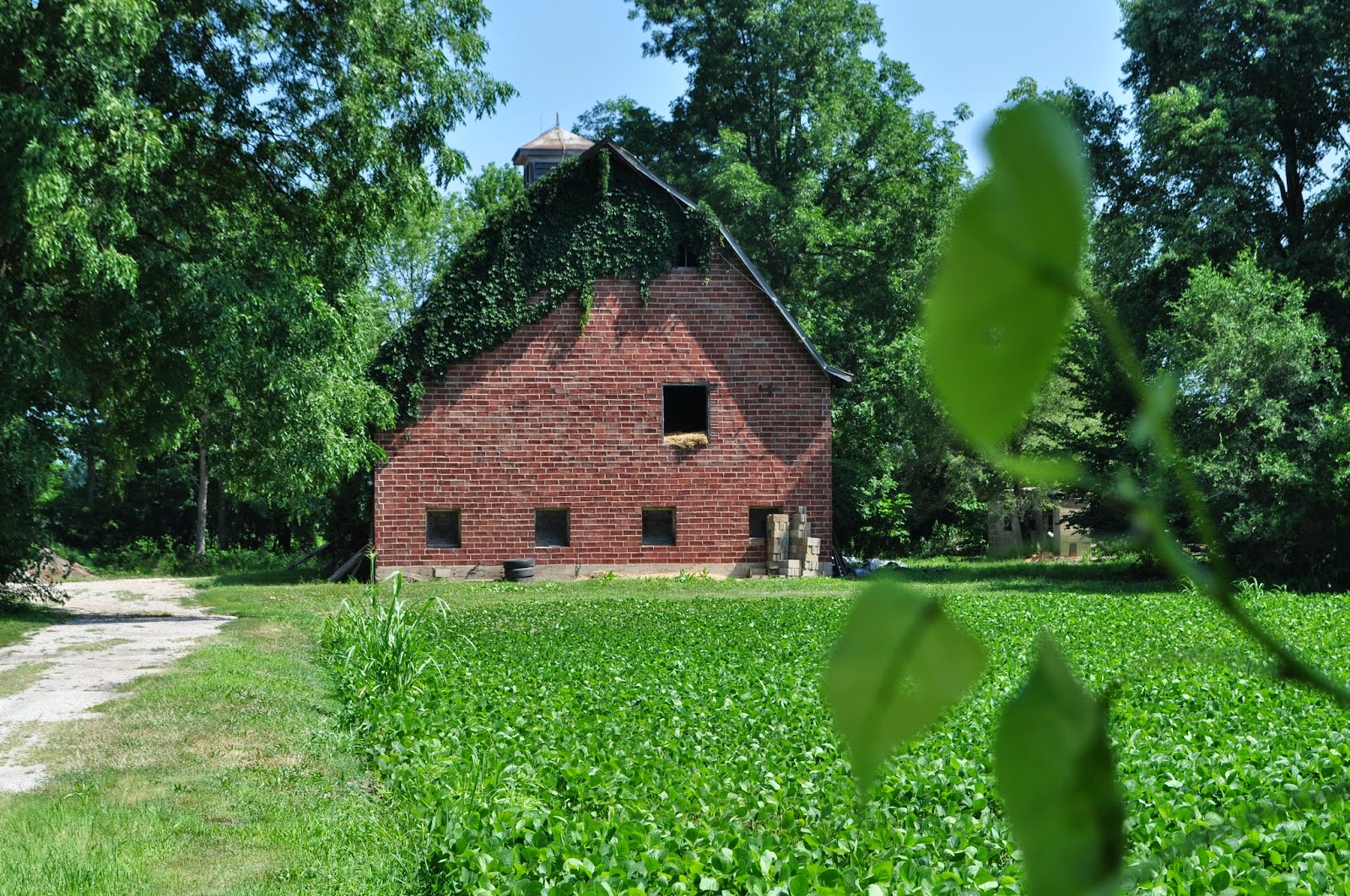 Regular Folks!: Old Brick Barn