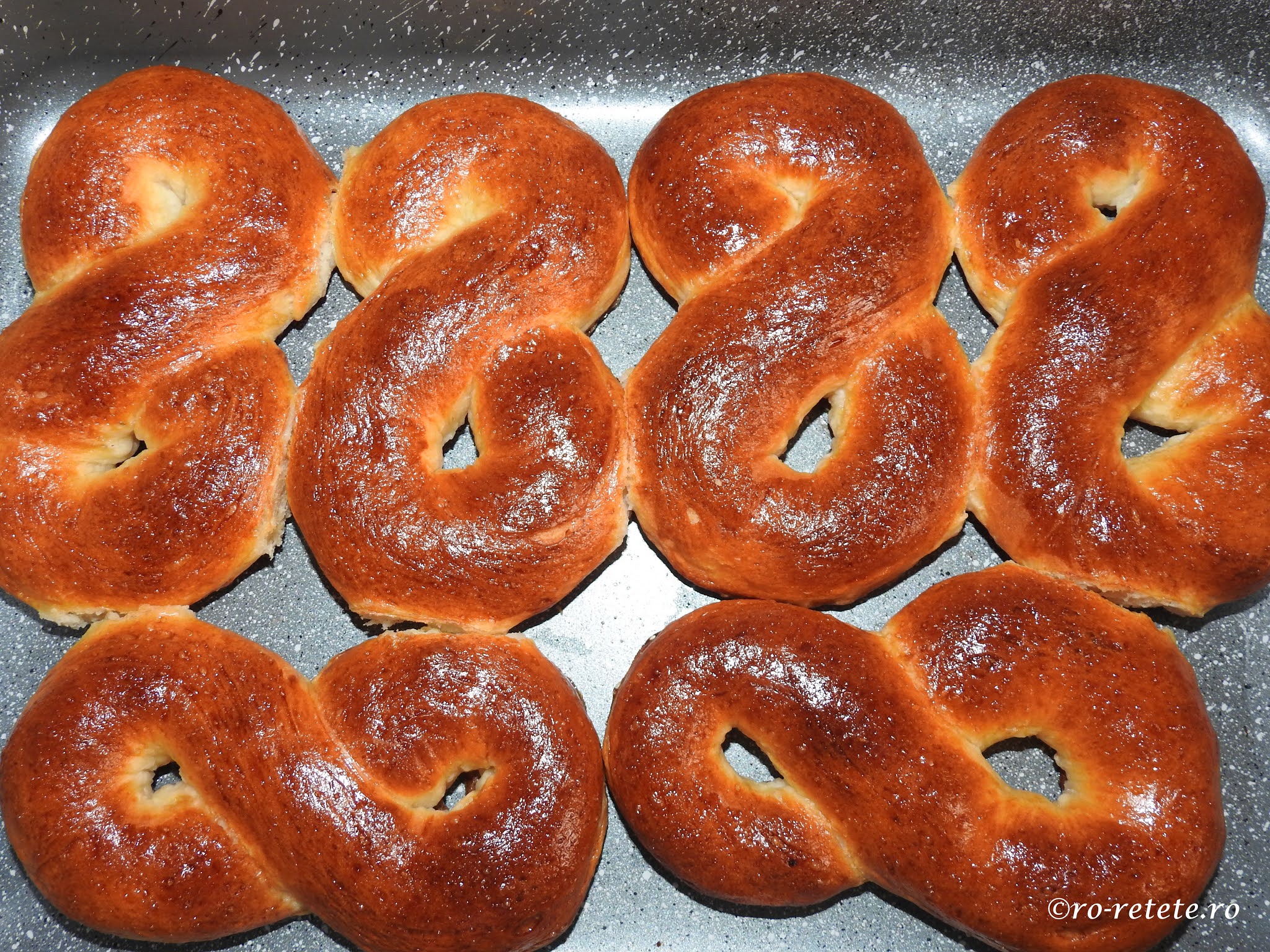 Mucenici moldovenesti reteta | RO-Retete.ro