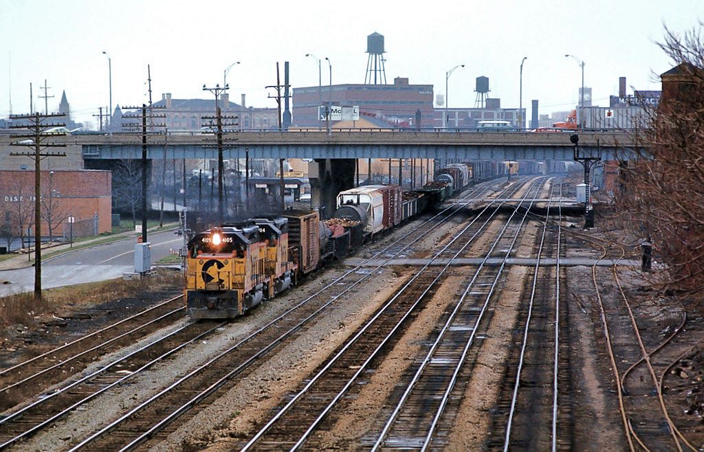 transpress nz: Chessie System freight train at Akron, Ohio, in March 1976