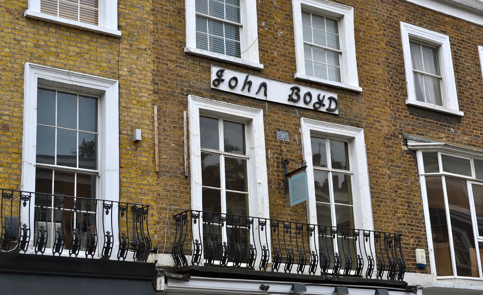 Alexandra D. Foster Destinations Perfected: London, England - John Boyd ...