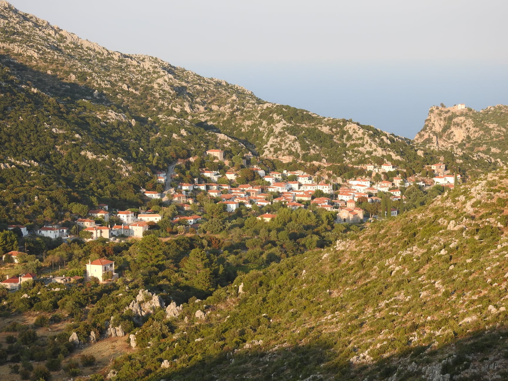 σπυρος πετρολεκας: Μαγιάτικος ΧΑΡΑΚΑΣ