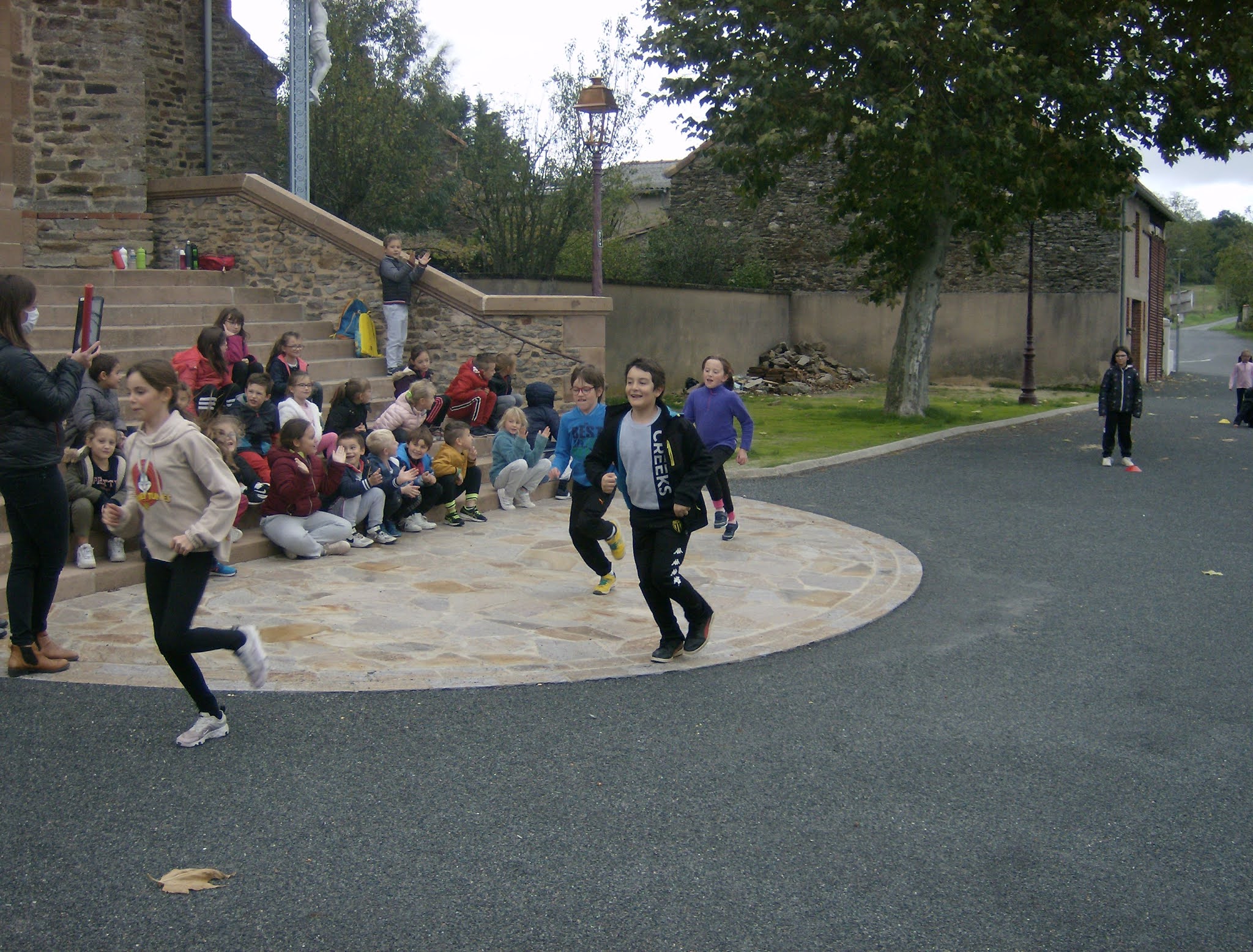 Le blog de l'Ecole de Saint Jean de Marcel: Défi course longue