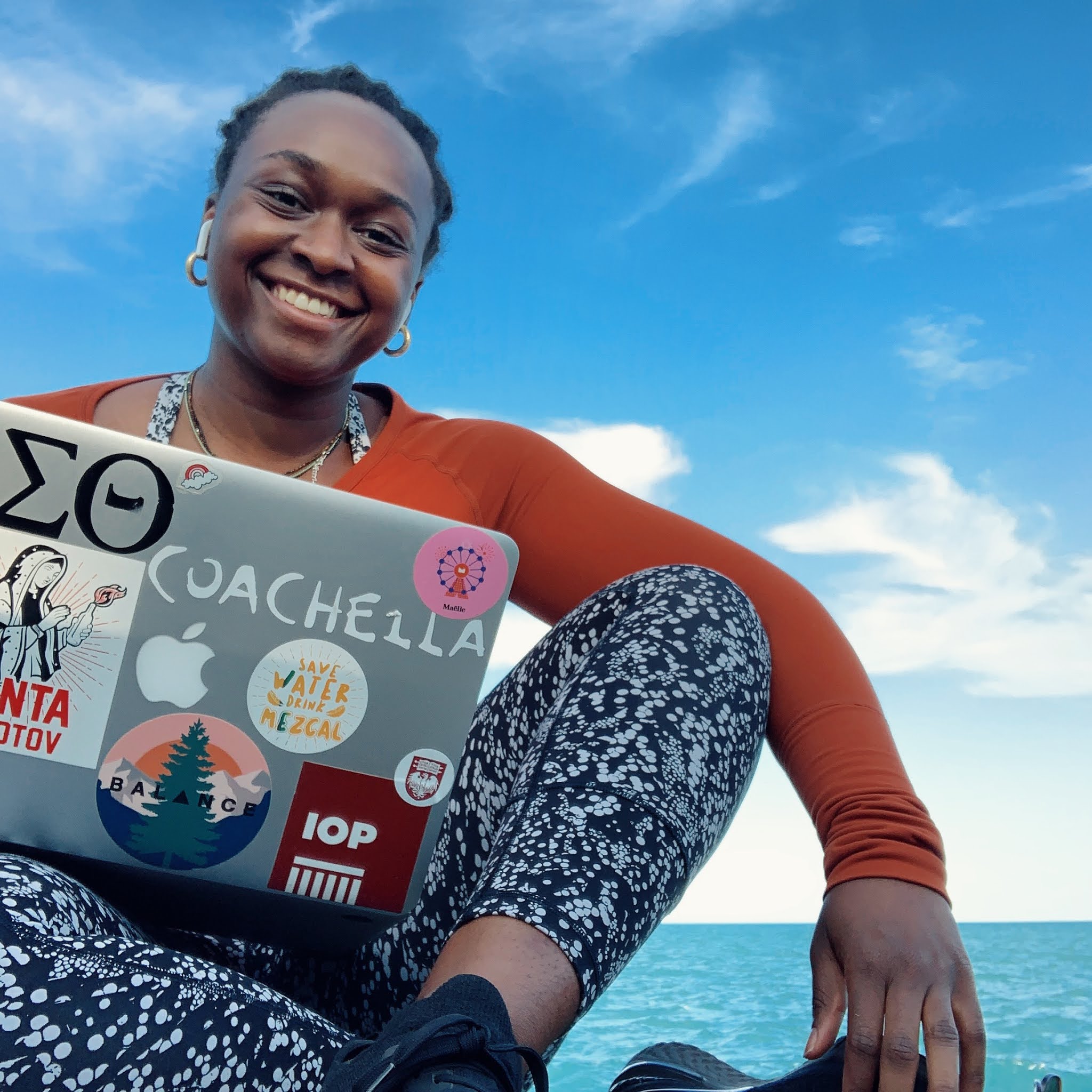 Wednesday Reset: 8 Tips for Managing Digital Overwhelm | The Style Grad