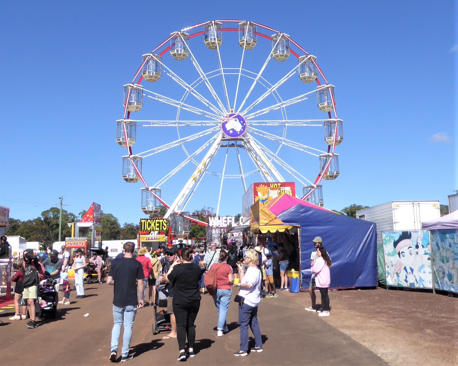 Ray's Retirement: Maryborough Show - Sideshow Alley