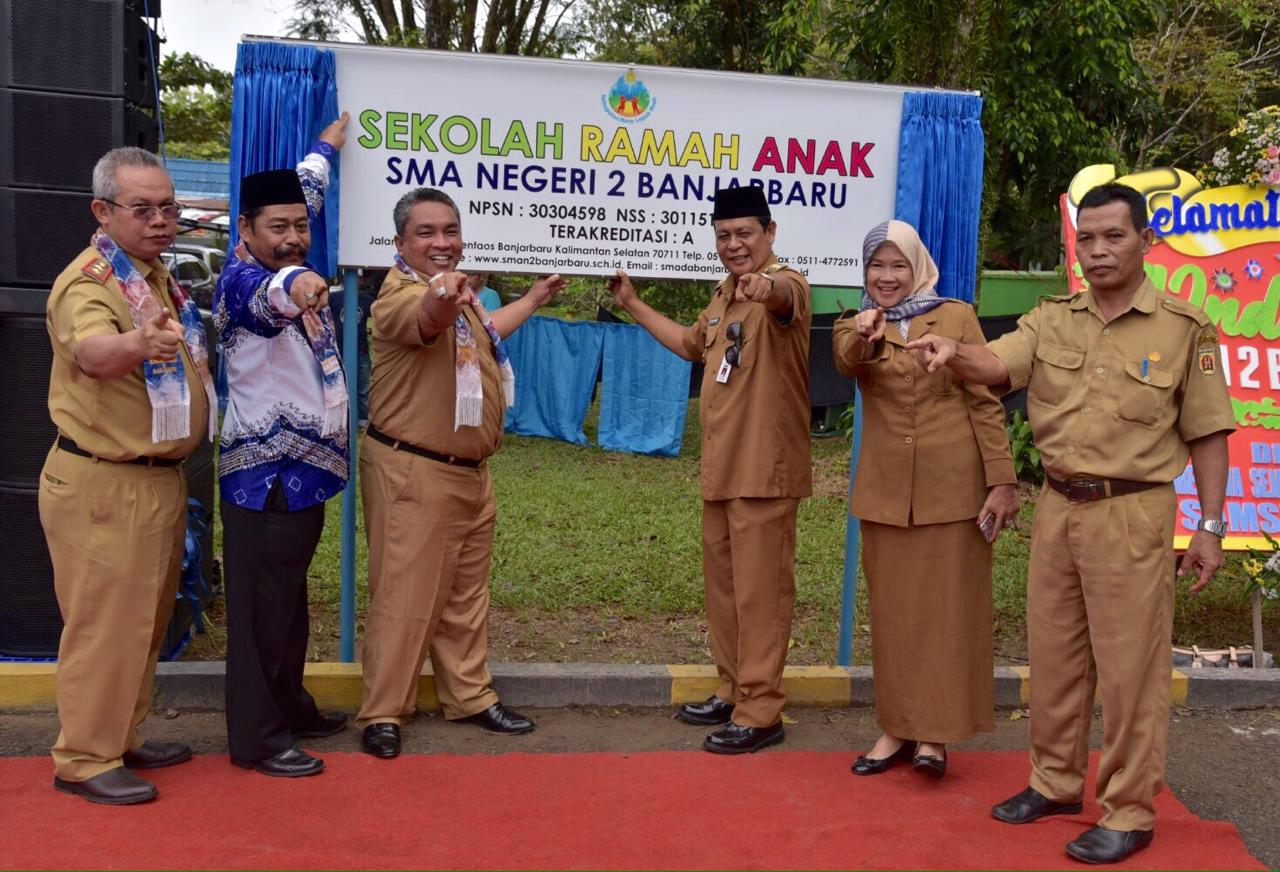 SMA Negeri 2 Banjarbaru Launching Absen Online Bagi Guru dan Siswa ...