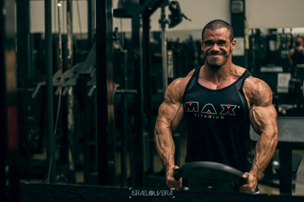 Glorious young Brazilian bull Felipe Moraes | World Wide BodyBuilders