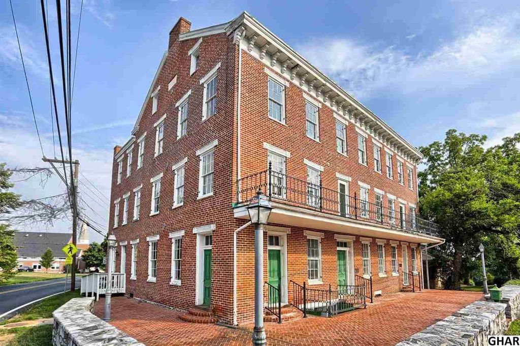 Sweet House Dreams 1860 Hotel In Mechanicsburg Pennsylvania sweet-house-dreams-1860-hotel-in-mechanicsburg-pennsylvania