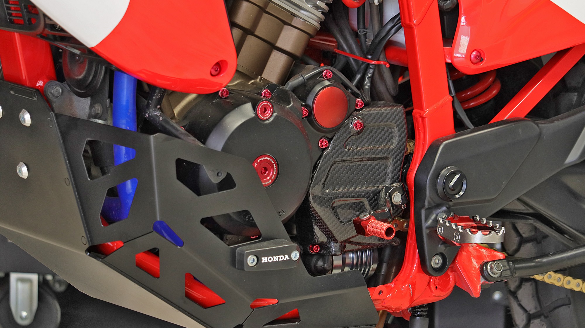 New Transalp Rally Touring | VMX Restomod - RocketGarage - Cafe Racer ...