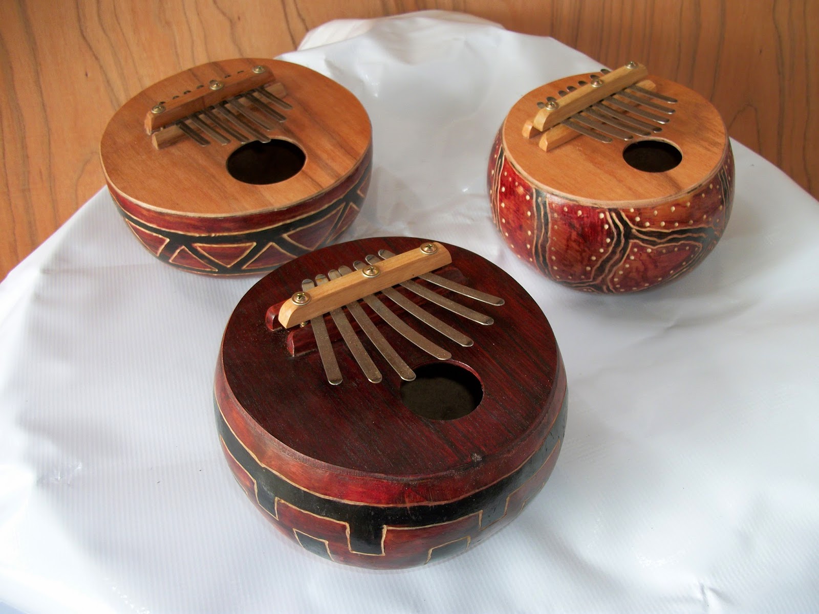 Caraguata & Tonantzin: Instrumentos de calabaza.