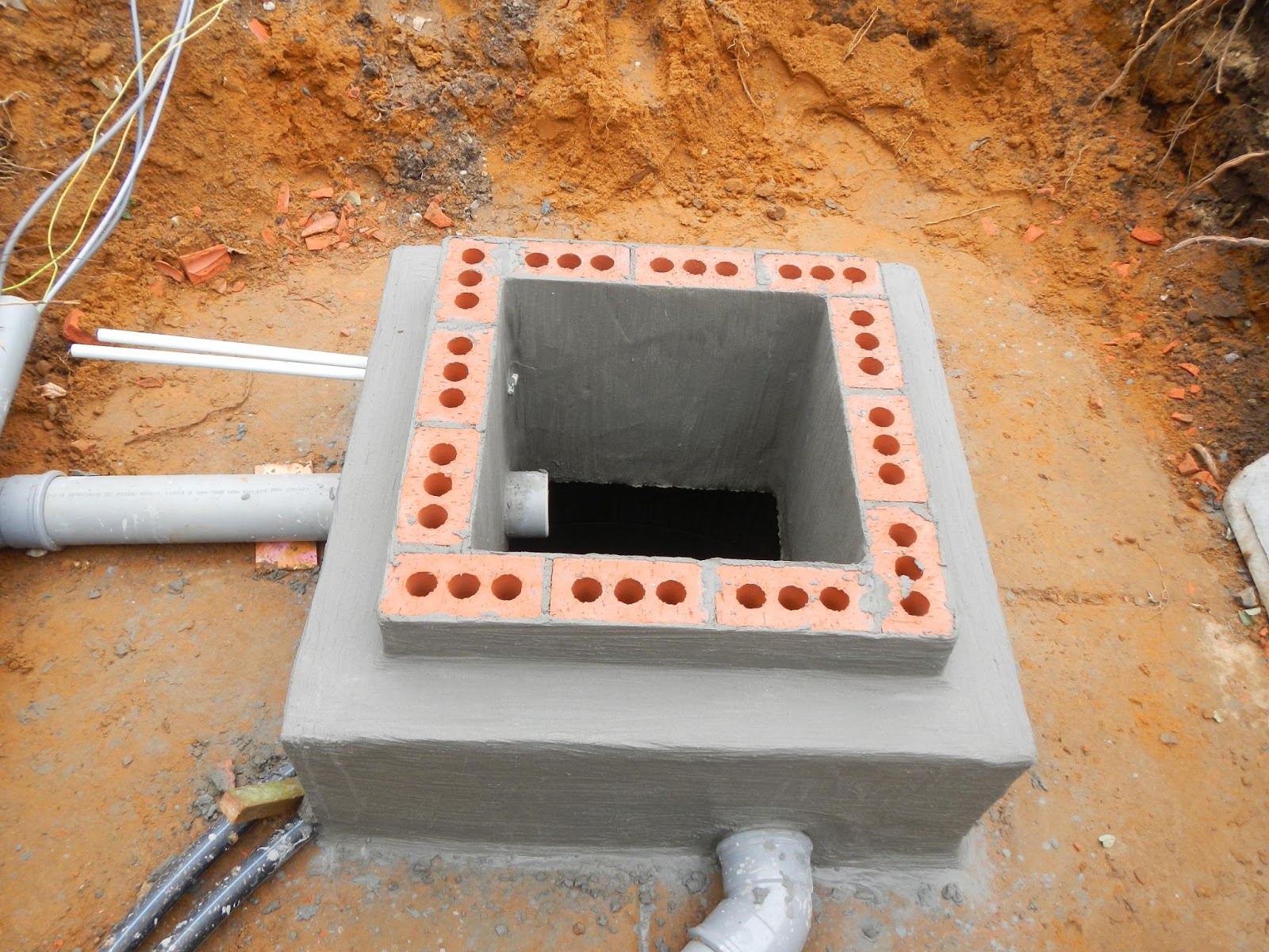 Peter en Sil verbouwen: Stepoc, regenput en elektriciteit